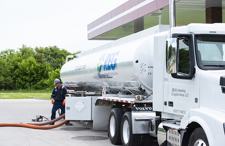 The Truth About Water in Fuel Storage Tanks - CStore Decisions